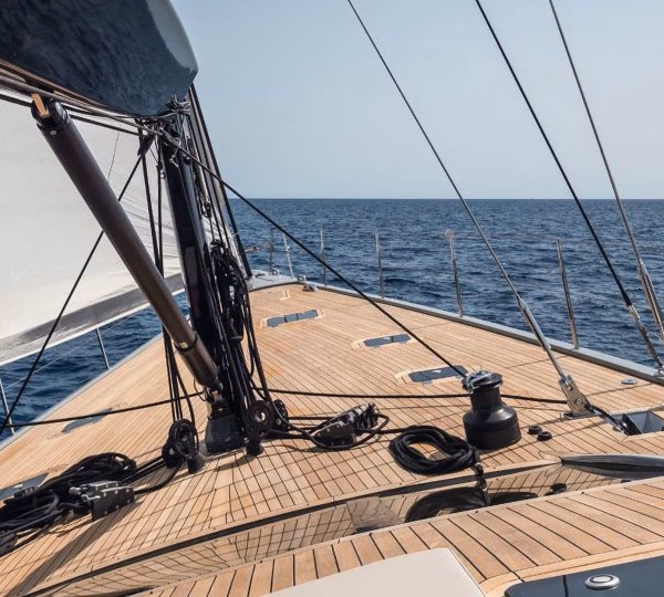 Yacht KALINDA, Vallicelli | CHARTERWORLD Luxury Superyacht Charters